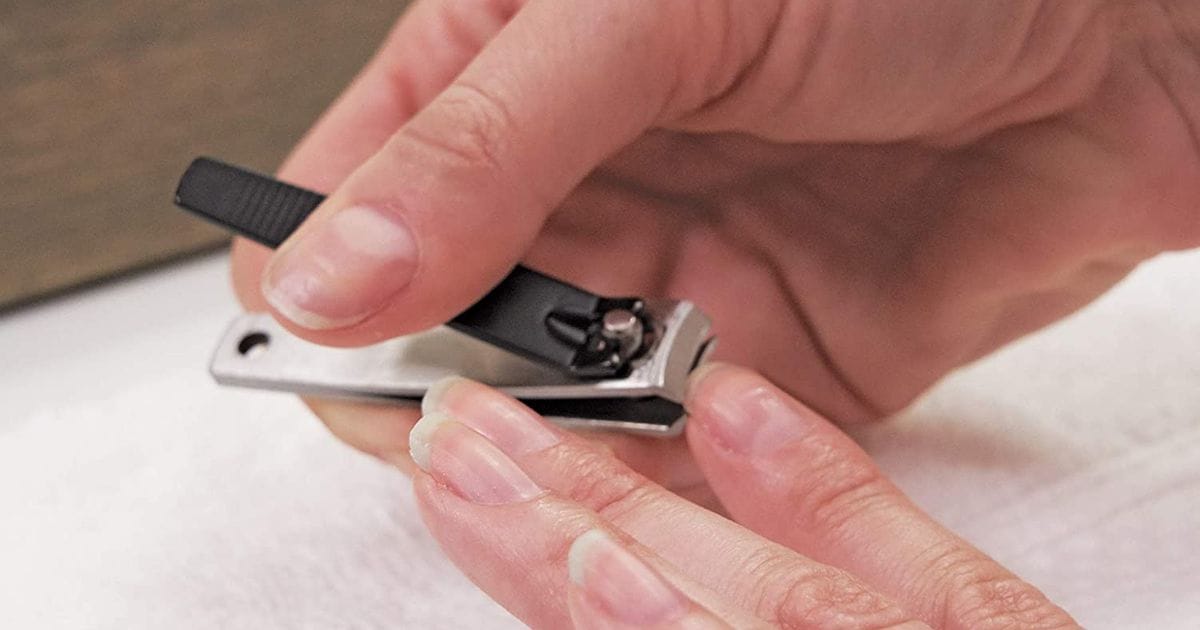 Clipping Nails: Before or After a Shower for Best Results?